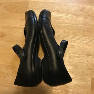 Shoes | Dansko Shoes Black Color Size 37 Velcro Flat | Poshmark